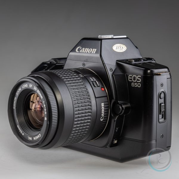 1987 година - Canon EOS 650